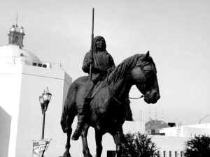 ¡Ya llegó el terror apache!: la historia del sanguinario jefe Victorio ...